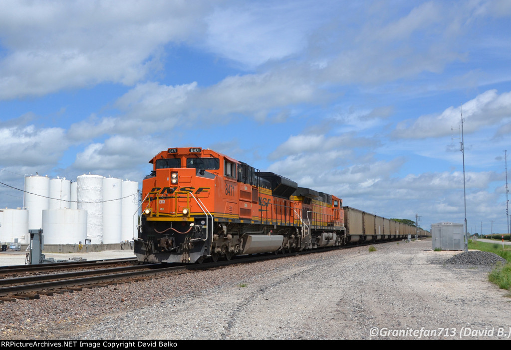 BNSF 8471